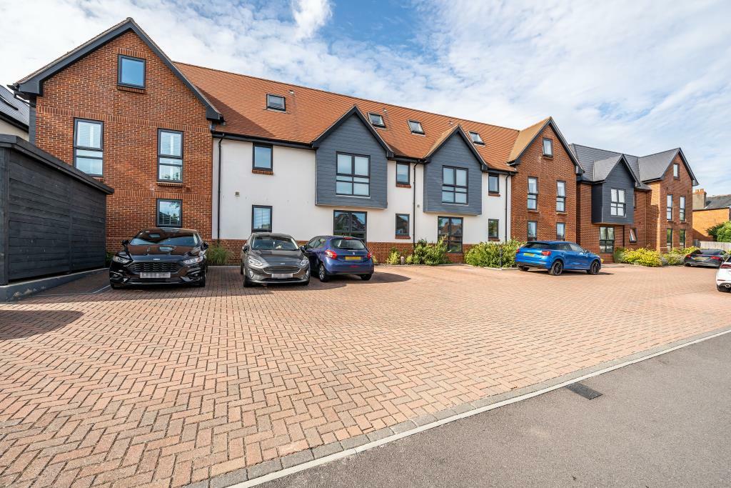2 bedroom flat for sale in Thatcham, Berkshire, RG18