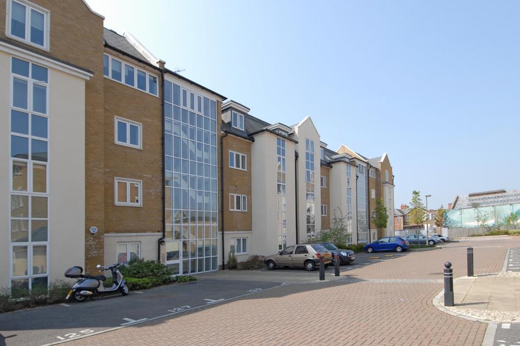 3 bedroom apartment for rent in Reliance Way, East Oxford, OX4