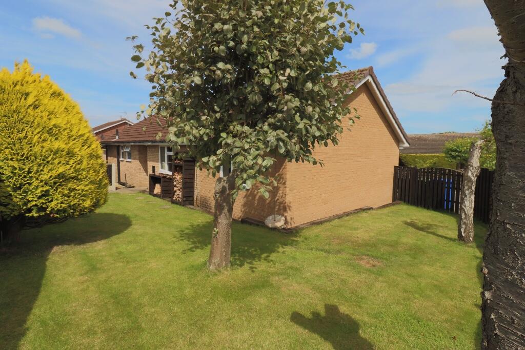 3 bedroom detached bungalow for sale in Plane Tree Way, Filey YO14 9PA ...