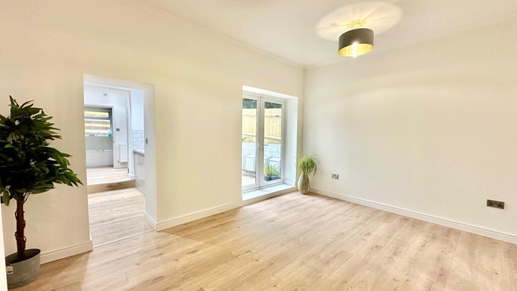 1 bedroom apartment for sale in Braybrooke Terrace, Hastings, TN34