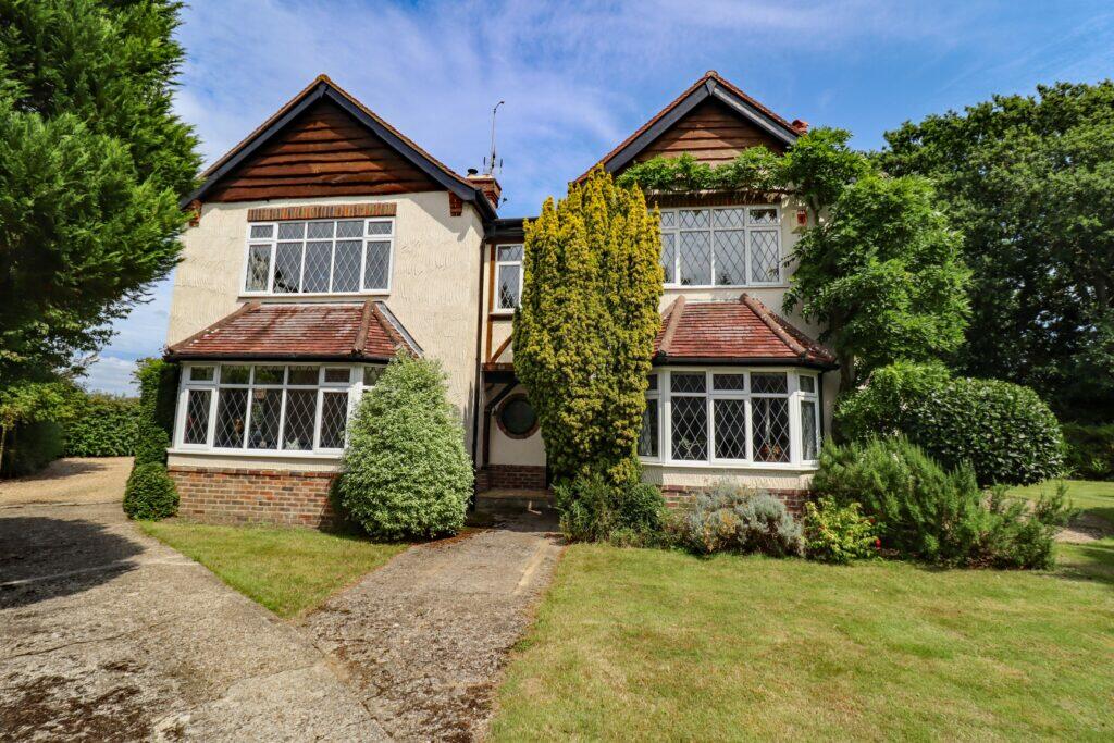 5 bedroom detached house for sale in West Lane, Hayling Island, PO11