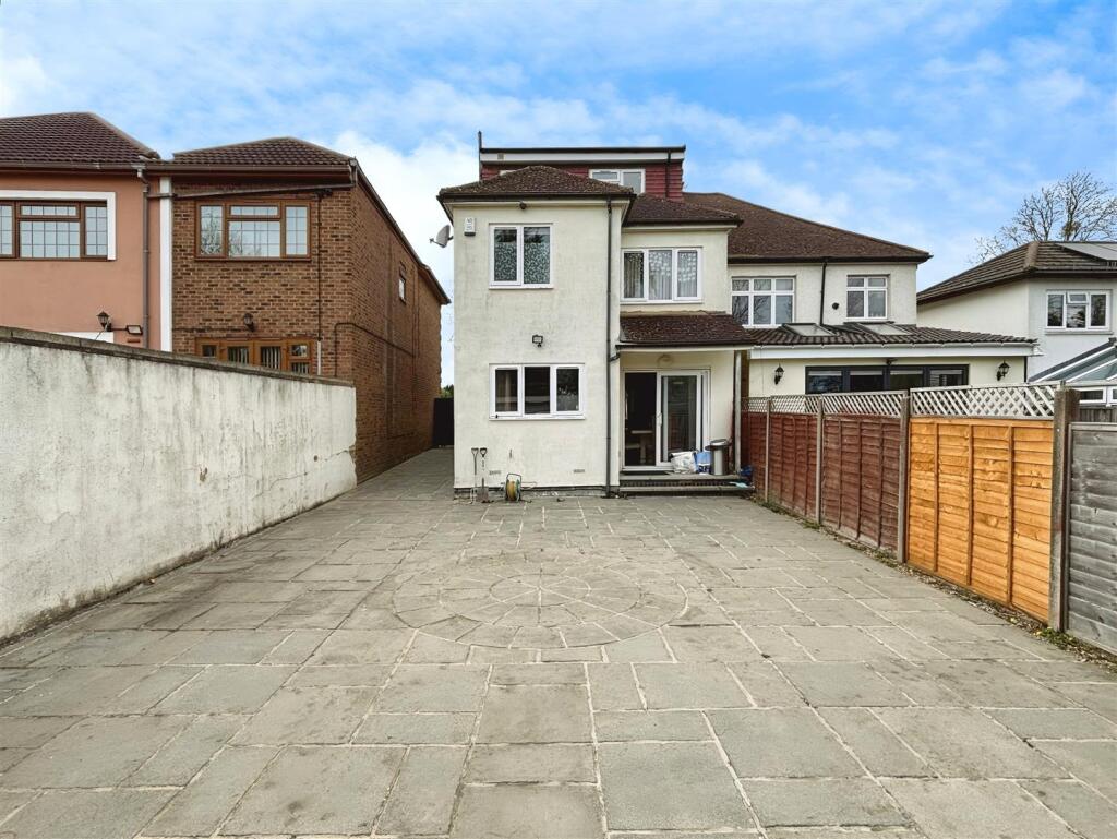 5 bedroom semi-detached house for sale in City Way, Rochester, ME1