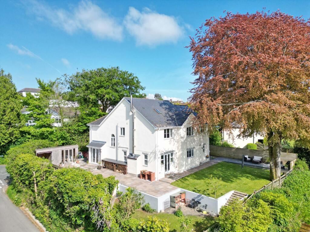 5 bedroom detached house for sale in Bodmin, Cornwall, PL31