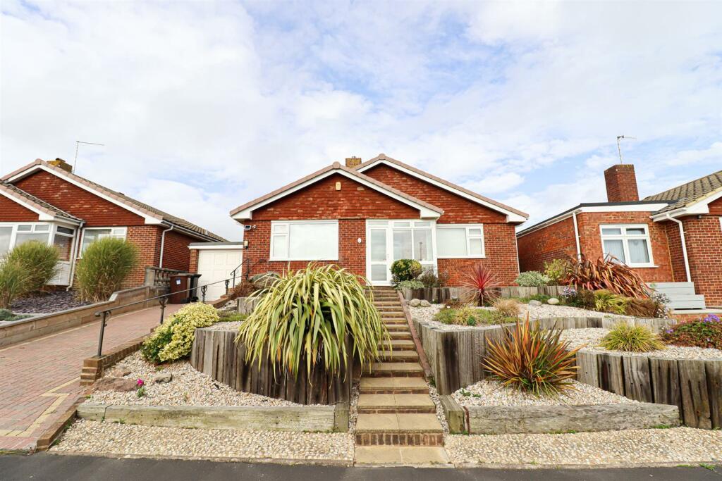 3 Bedroom Bungalow For Sale In Links Drive Bexhill On Sea Tn40