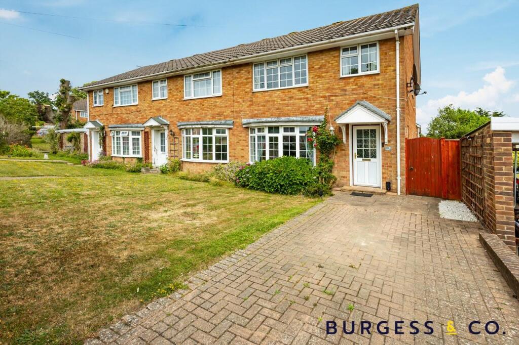 3 bedroom end of terrace house for sale in Chartres, Bexhill-On-Sea, TN40