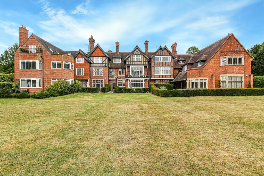 3 bedroom apartment for sale in Mapleton Road, Four Elms, Edenbridge ...