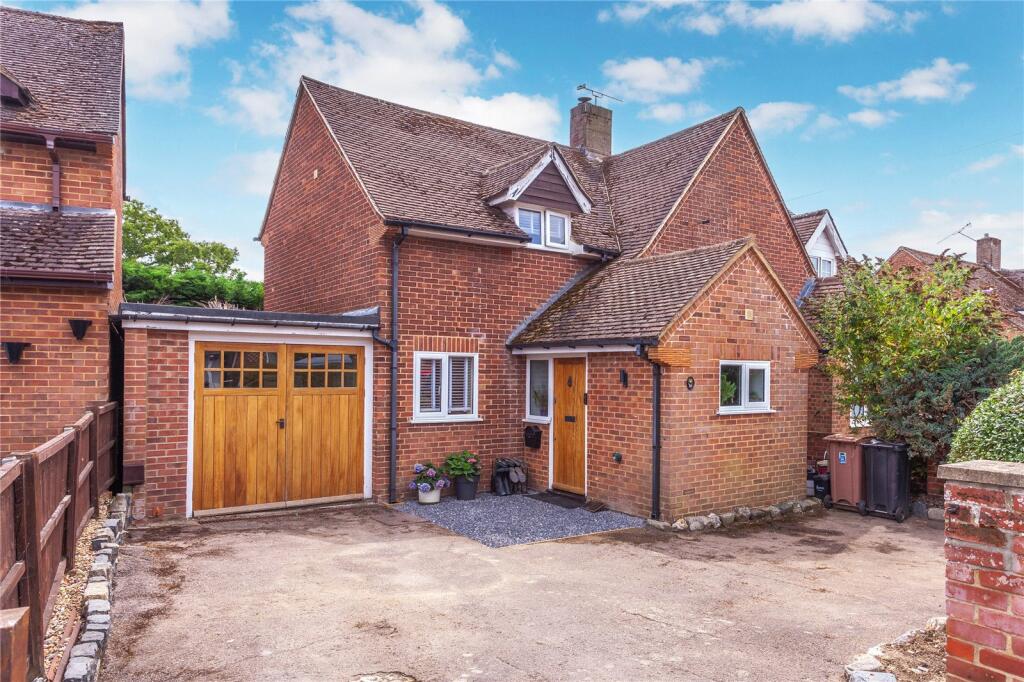 2 bedroom semi-detached house for sale in Highfield Park, Wargrave ...