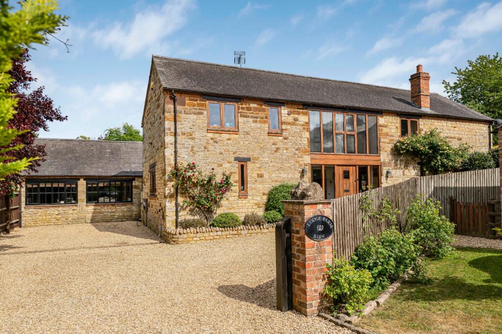 4 bedroom barn conversion for sale in Bradden, Towcester, Northamptonshire, NN12