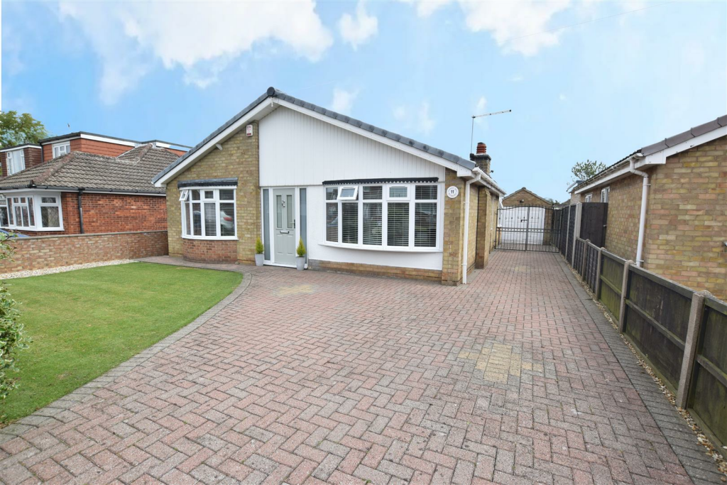 3 Bedroom Detached Bungalow For Sale In Ashwood Drive Humberston