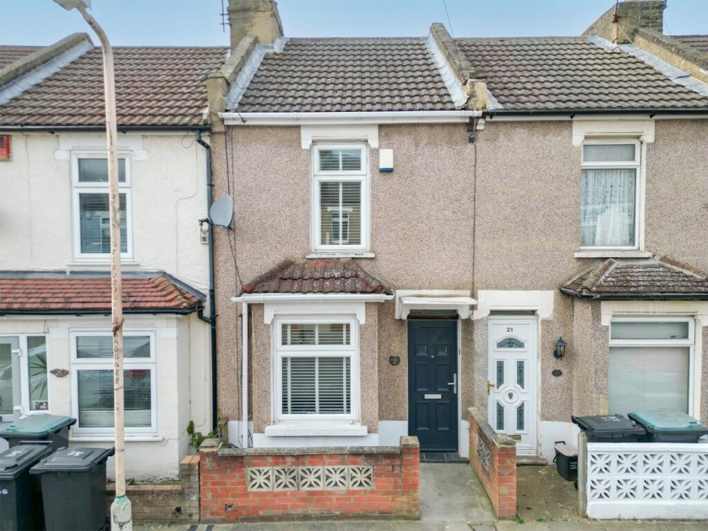 2 bedroom terraced house for sale in Gordon Road, Northfleet, Gravesend, Kent, DA11