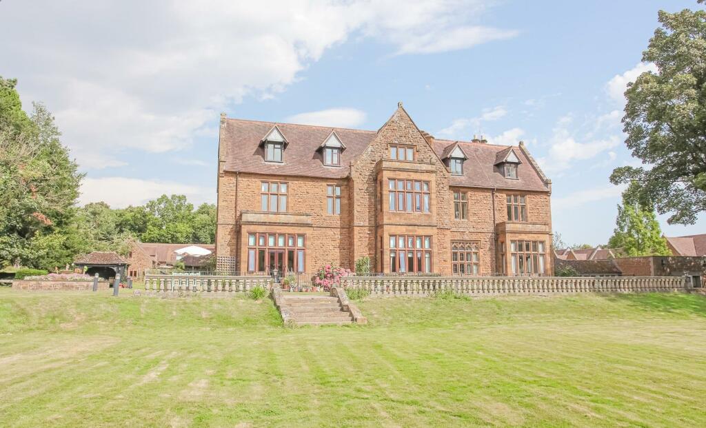 2 bedroom retirement property for sale in Chacombe House, Banbury Road ...