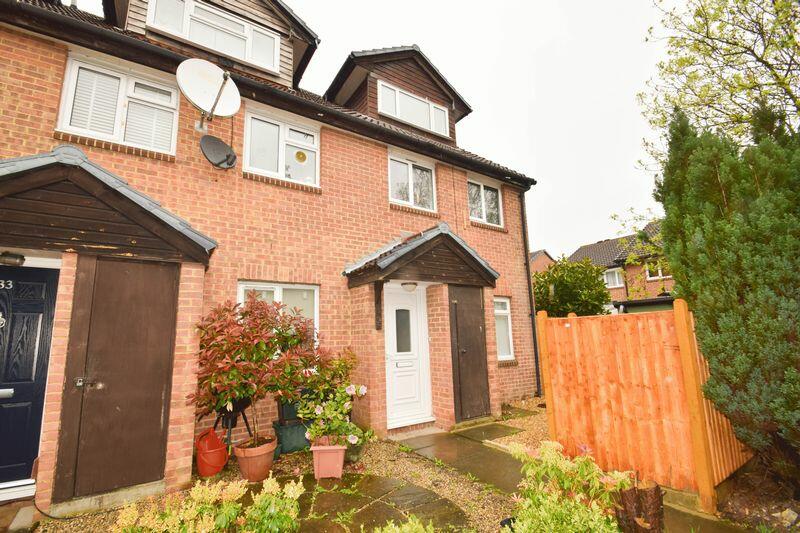 2 bedroom maisonette for sale in Brangwyn Crescent, Colliers Wood, SW19