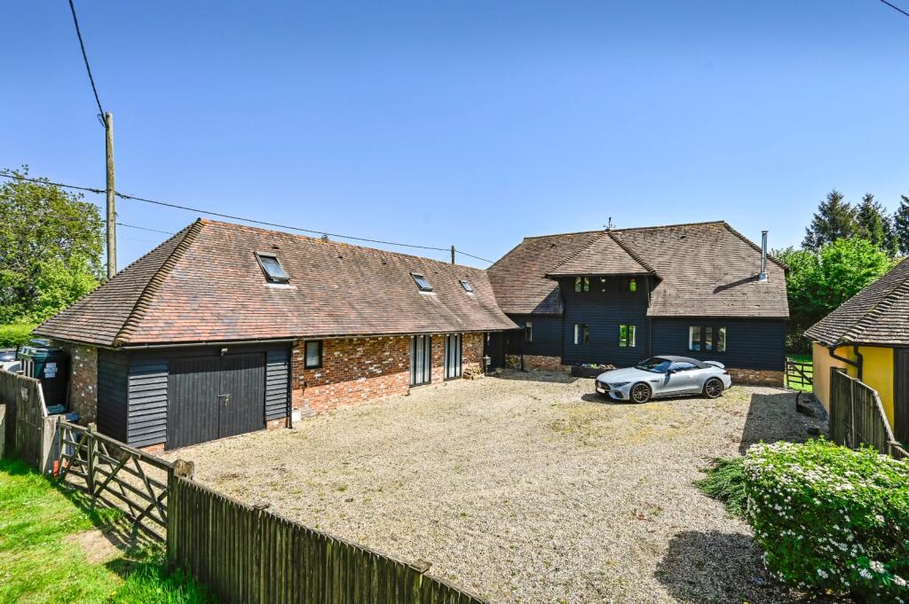 6 bedroom detached house for sale in Hassell Street, Hastingleigh ...