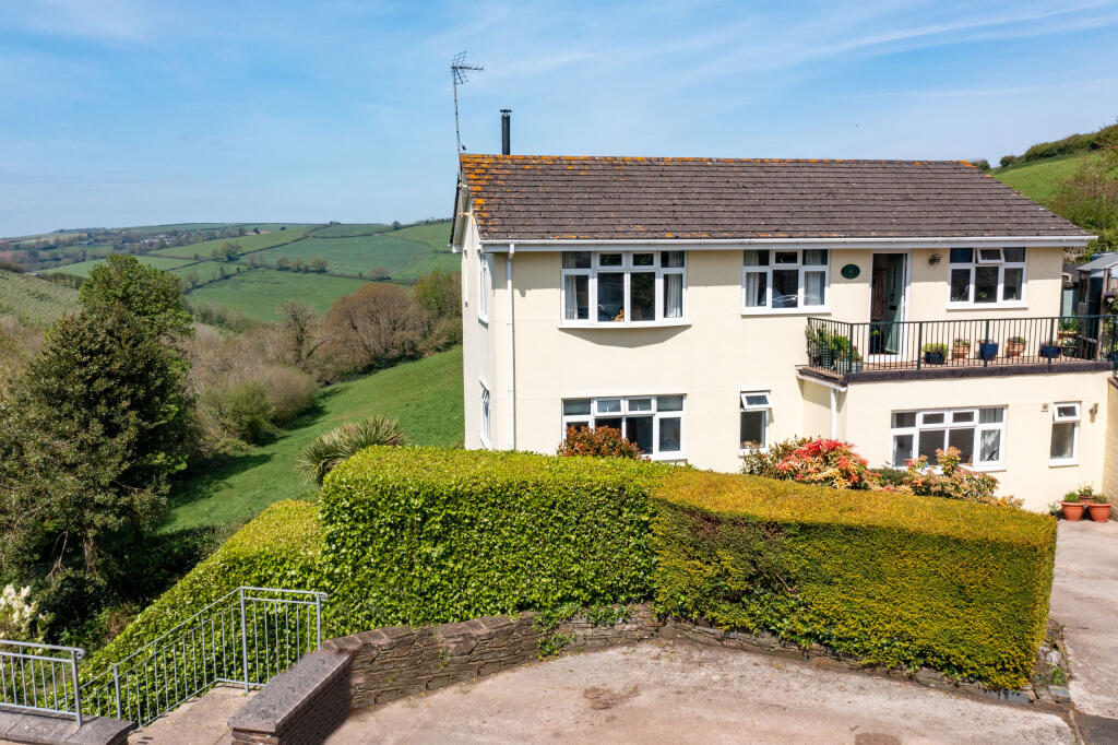 4 bedroom detached house for sale in Cornworthy, Totnes, TQ9