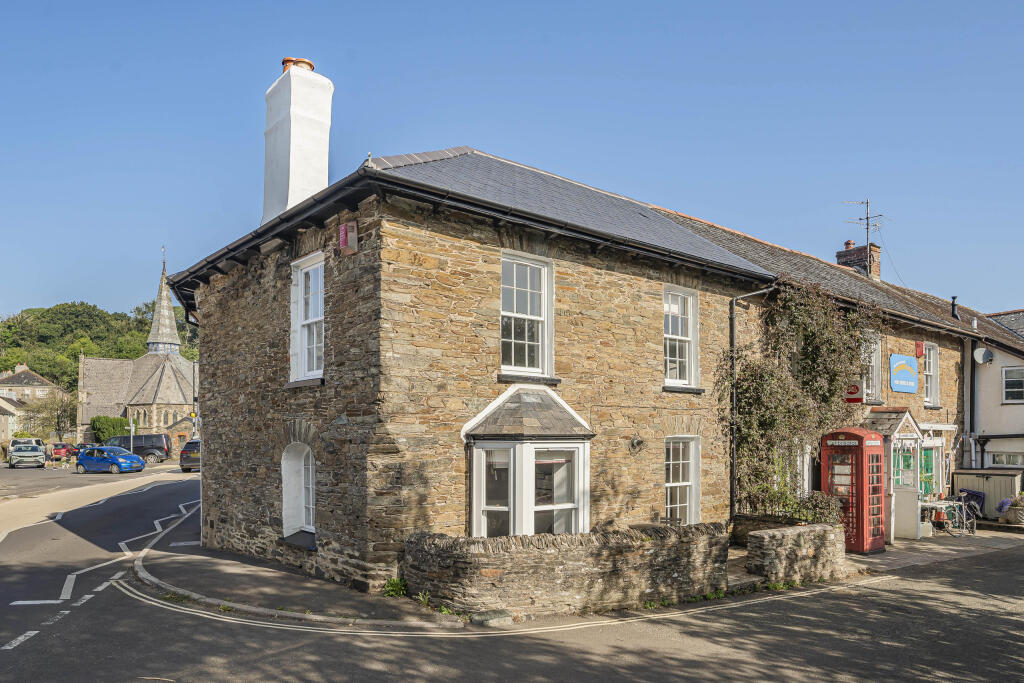 3 bedroom end of terrace house for sale in Bridge House, Mill Meadow ...