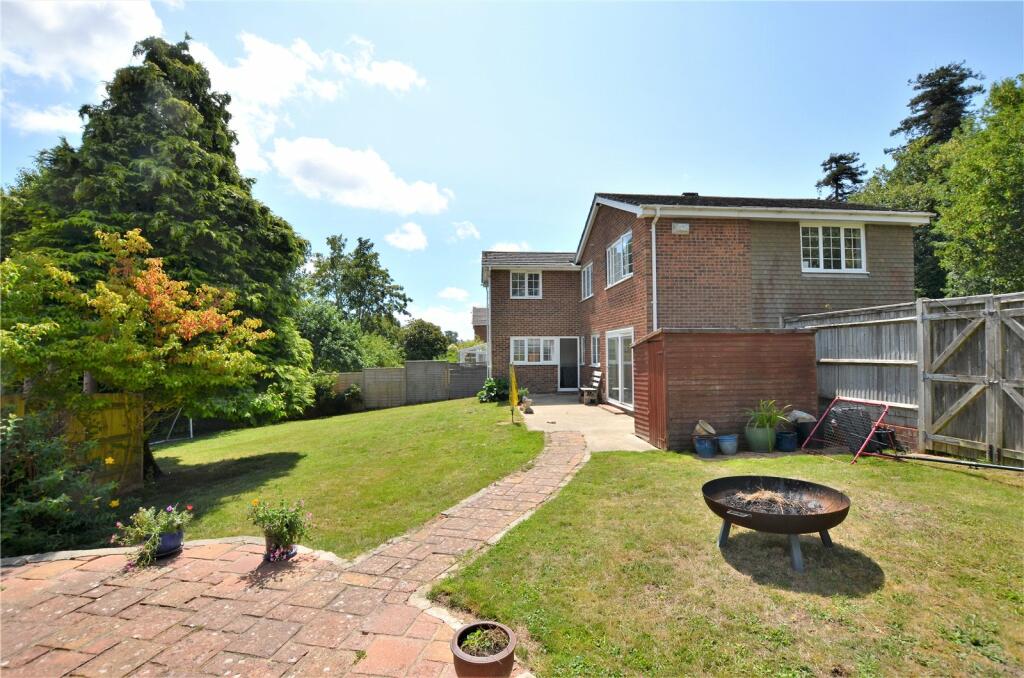 4 Bedroom Detached House For Sale In Rocks Park Road Uckfield East