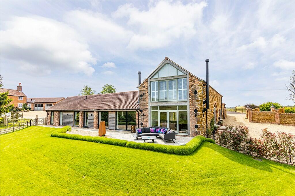 5 bedroom barn conversion for sale in The Old Threshing Barn, Waltham ...