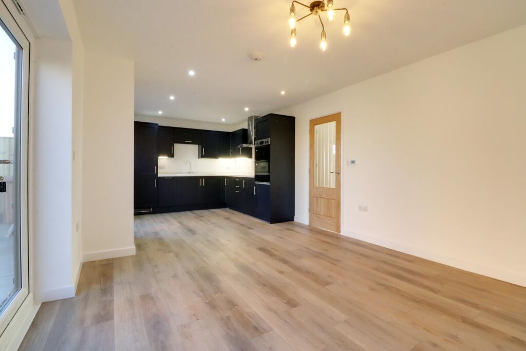 2 bedroom detached house for sale in Horstead Avenue, Brigg, North ...