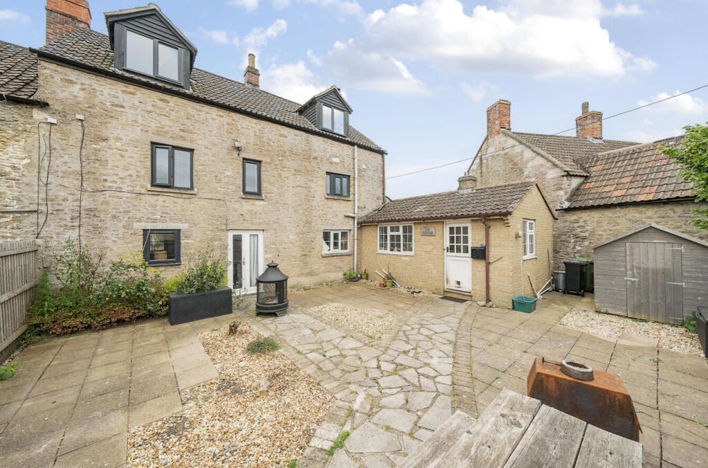 5 bedroom semi-detached house for sale in Frome Road, Rode, BA11