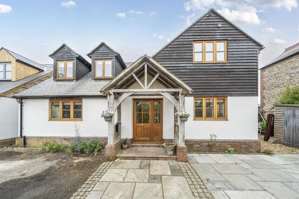 4 bedroom detached house for sale in Main Road, Yapton, BN18