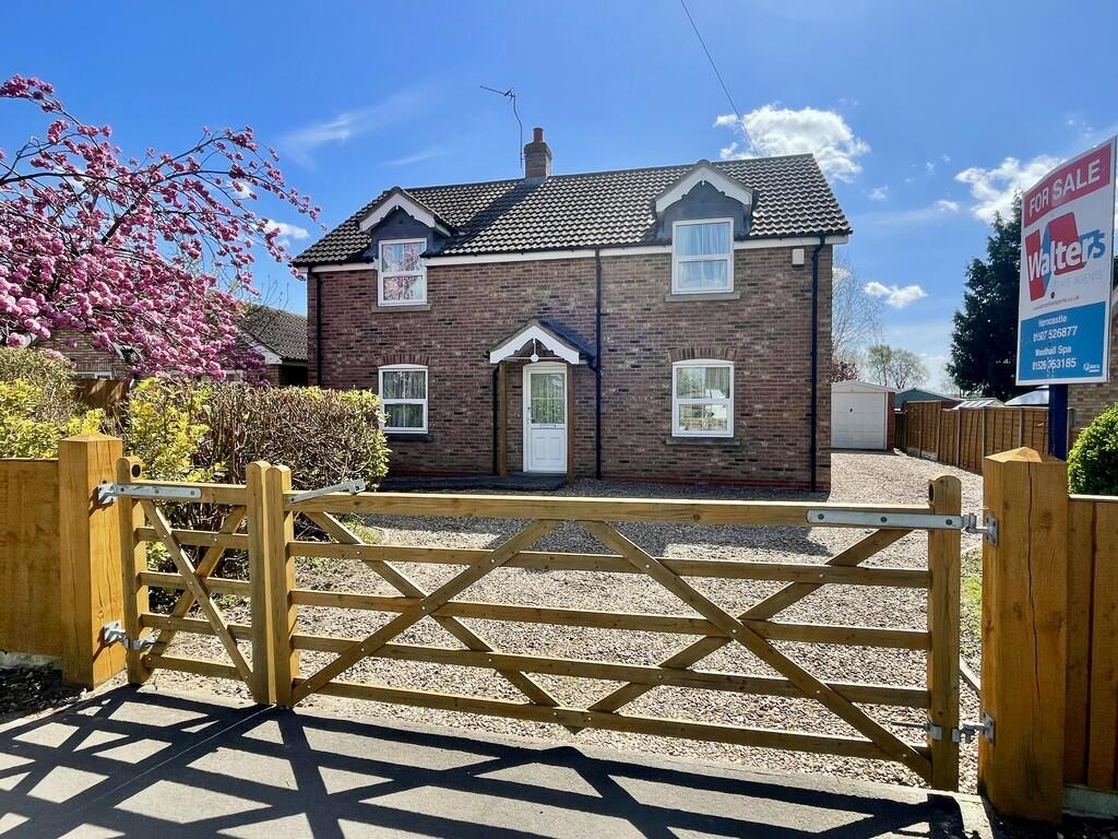 3 bedroom detached house for sale in High Street, Tattershall, LN4