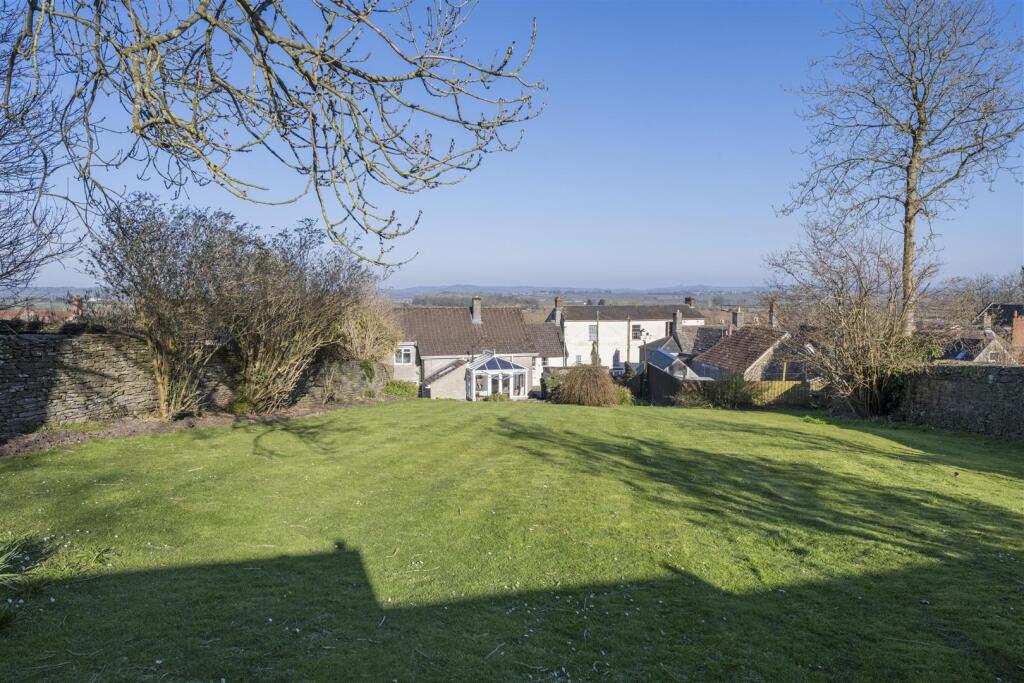 4 bedroom detached house for sale in Church Hill, Stalbridge ...