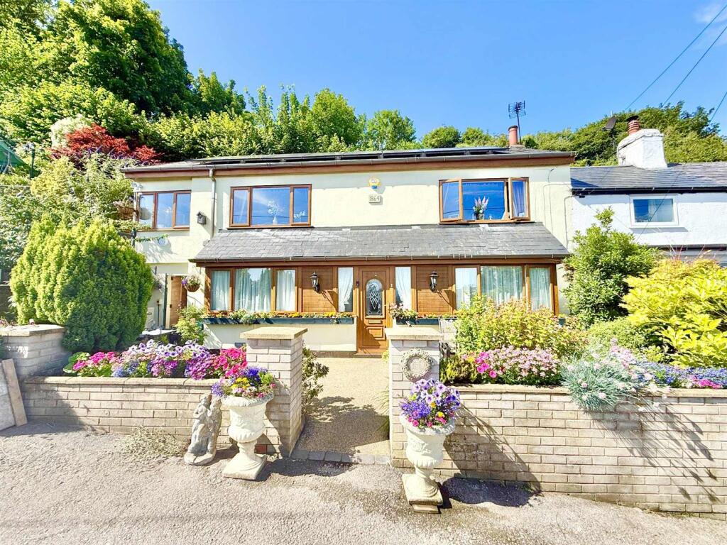 3 bedroom end of terrace house for sale in Bryn Golau, Llanddulas ...