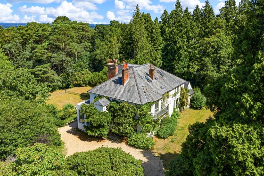 7 bedroom detached house for sale in Hill Brow, Liss, West Sussex, GU33
