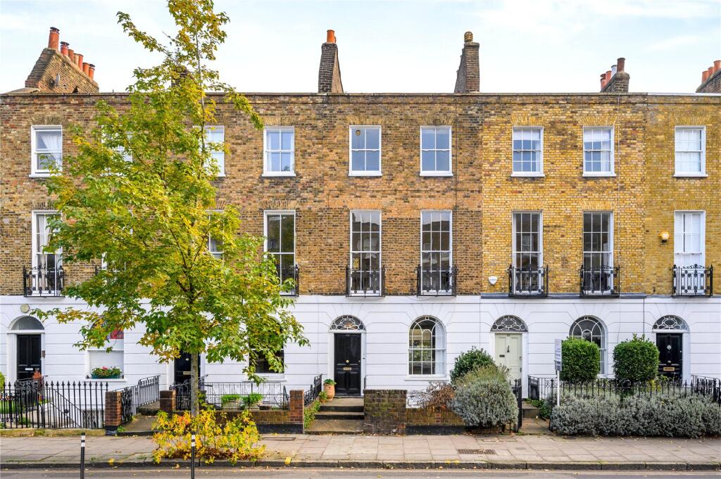 3 bedroom apartment for sale in Liverpool Road, Islington, London, N1