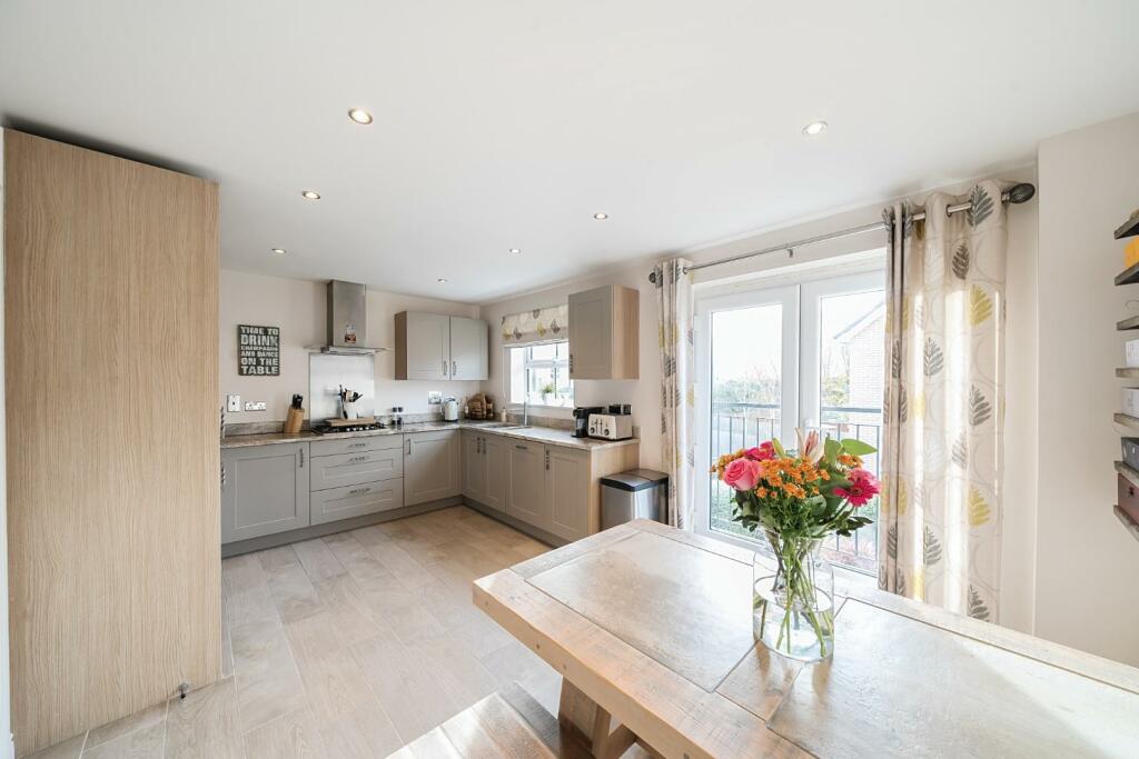 4 bedroom end of terrace house for sale in St. Andrews Walk, Newton ...