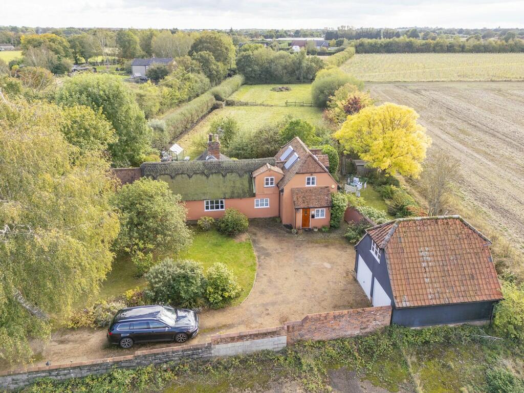 3 bedroom detached house for sale in Boxted, Colchester, Essex, CO4