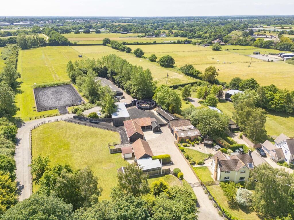 4 bedroom detached house for sale in Boxted, Colchester, Essex, CO4