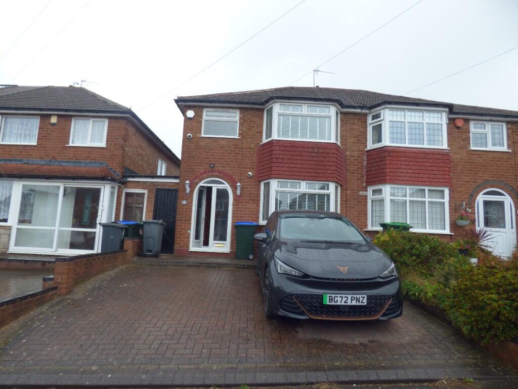 3 bedroom semi-detached house for rent in Shenstone Road, Birmingham, B43