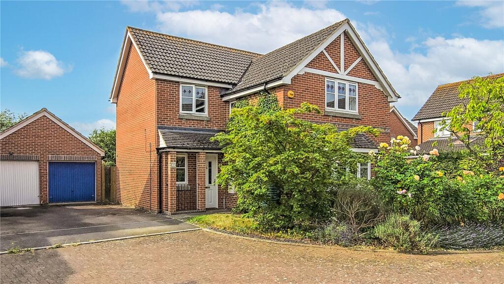 4 bedroom detached house for sale in The Frith, Didcot, Oxfordshire, OX11