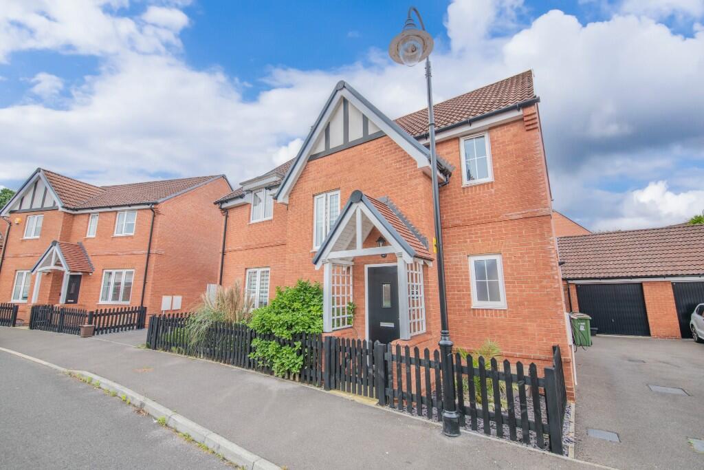 4 bedroom detached house for sale in Savernake Way, Fair Oak, Eastleigh ...