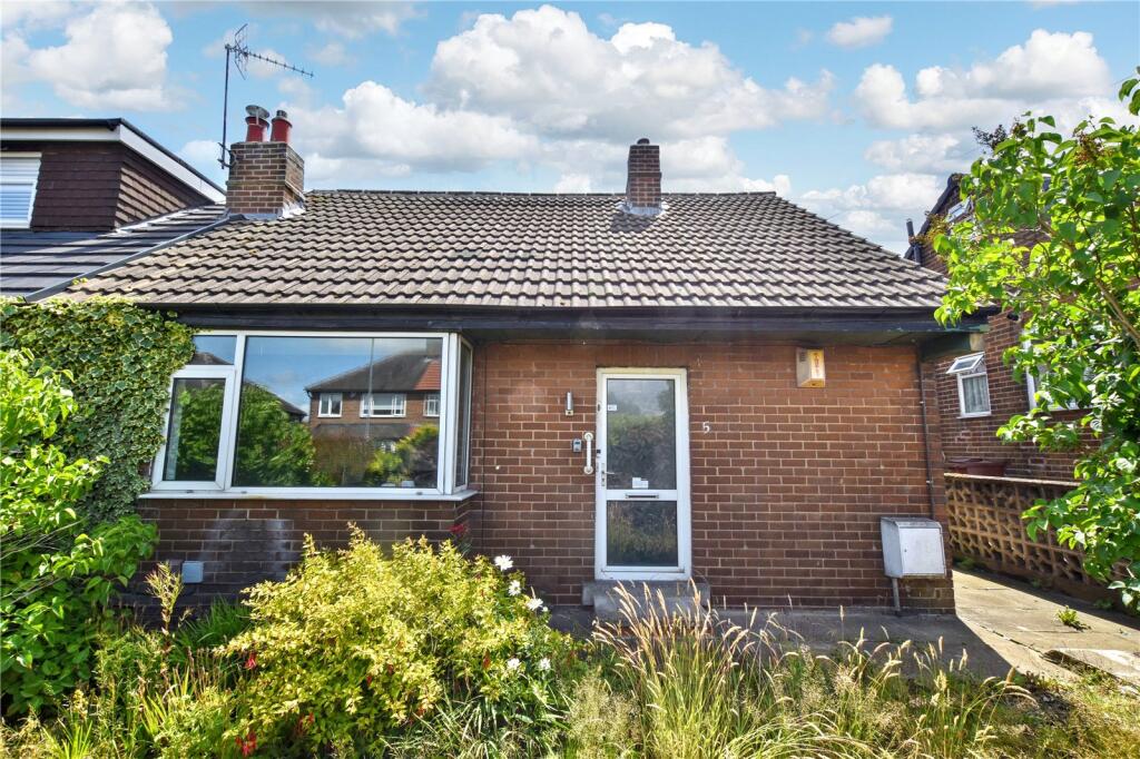 2 bedroom bungalow for sale in Scatcherd Lane, Morley, Leeds, West ...