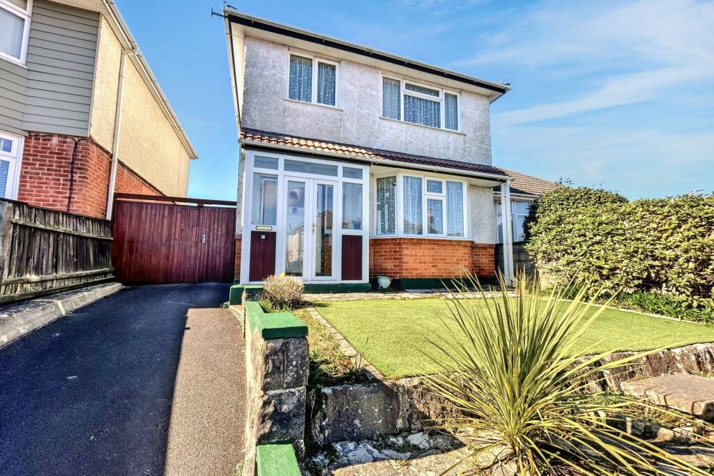 4 bedroom detached house for sale in Parkstone, BH12