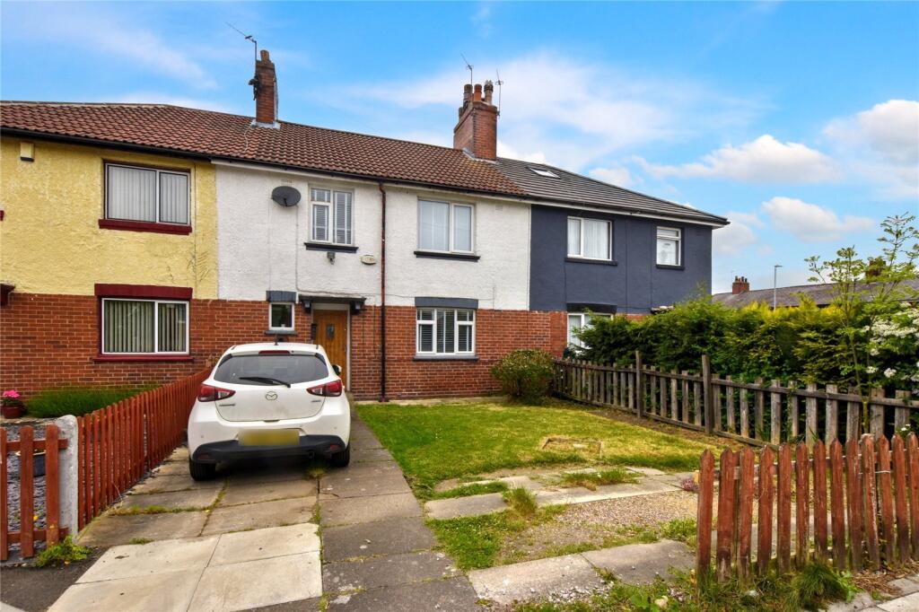 3 bedroom terraced house for sale in Heath Grove, Pudsey, Leeds, LS28