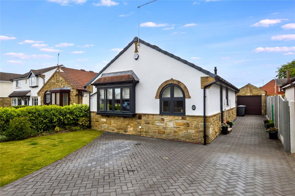 3 bedroom detached bungalow for sale in Meadowgate Drive, Lofthouse ...
