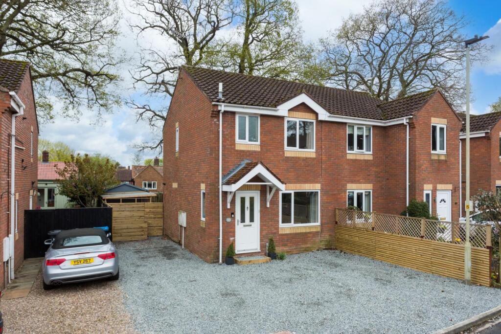 3 bedroom semi-detached house for sale in St. James Meadow ...