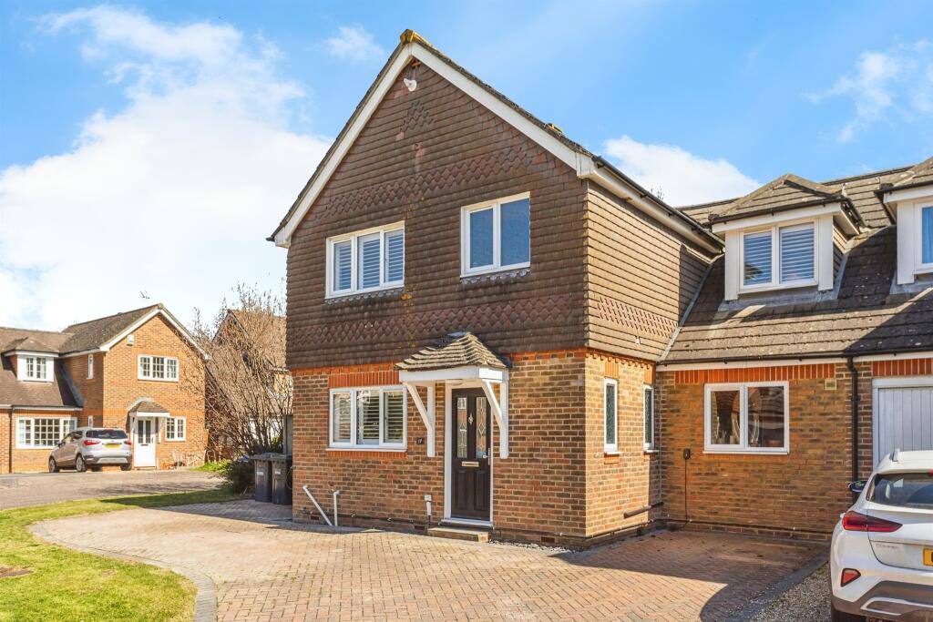 4 bedroom link detached house for sale in The Sycamores, Sayers Common ...