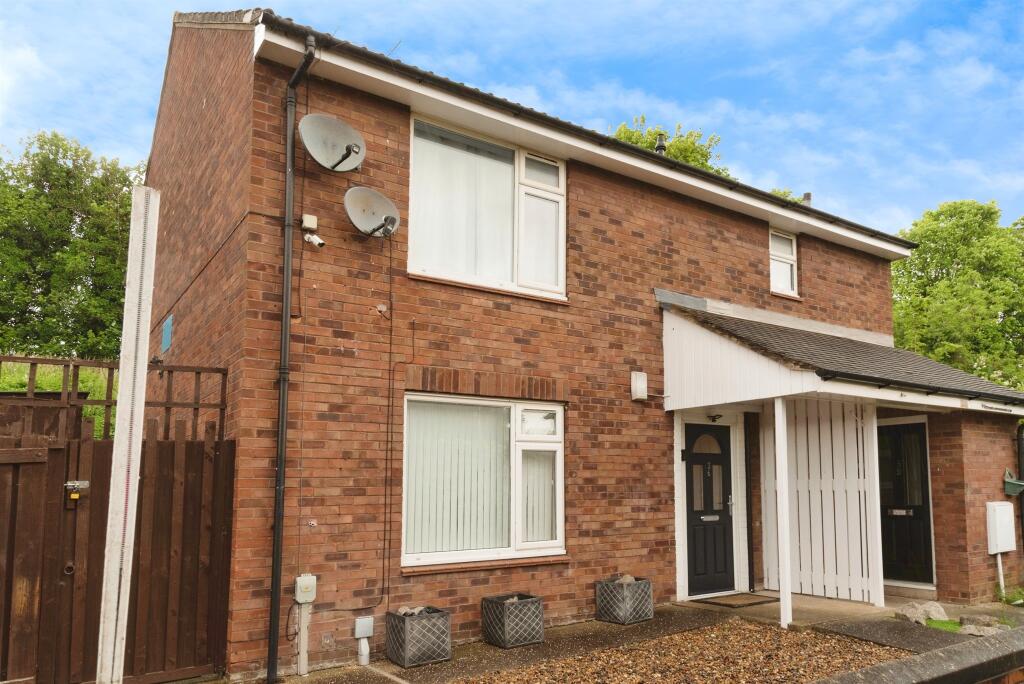 2 bedroom ground floor flat for sale in Elm Street, Hull, HU5