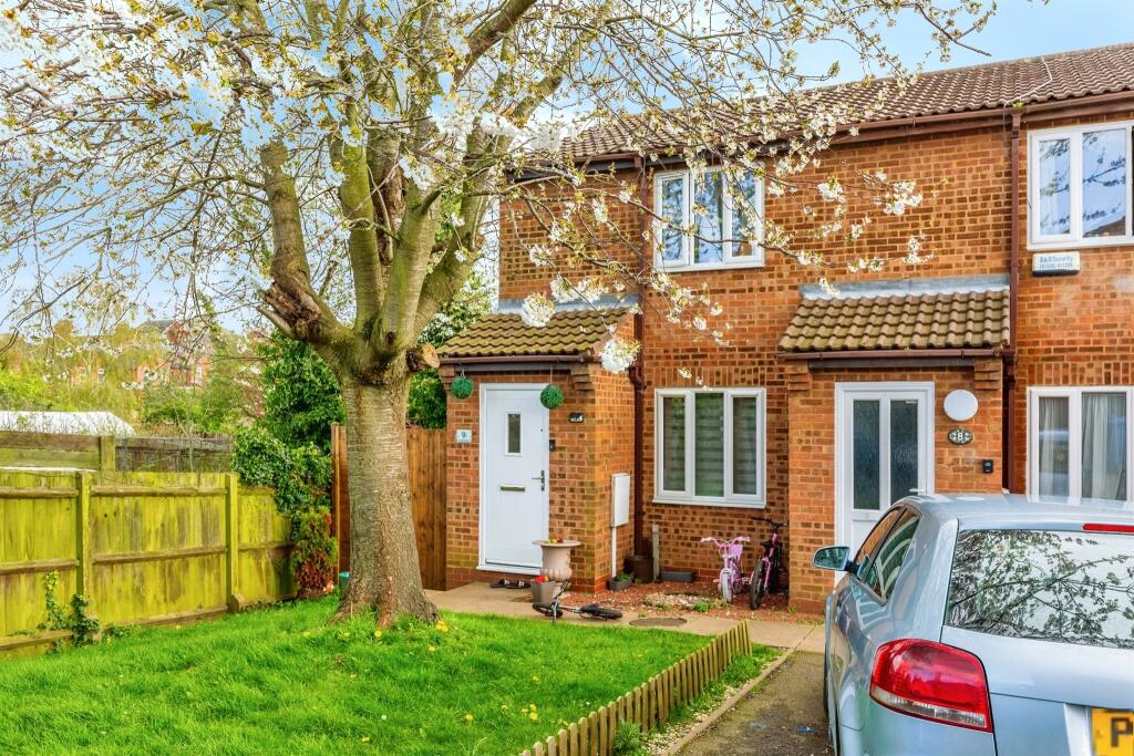 2 bedroom end of terrace house for sale in Bonham Court, Kettering, NN16