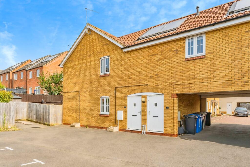 2 bedroom coach house for sale in Lily Close, Burton Latimer, Kettering ...