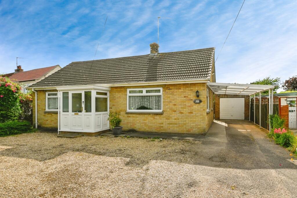 3 bedroom detached bungalow for sale in Small Holdings Road ...