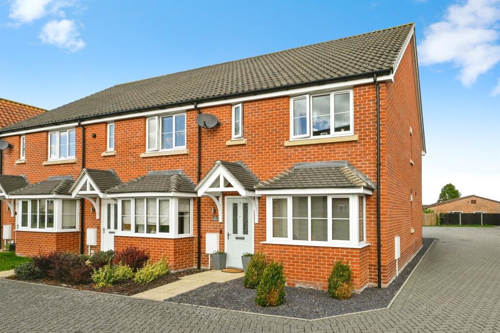 3 bedroom end of terrace house for sale in Morello Court, King's Lynn, PE30