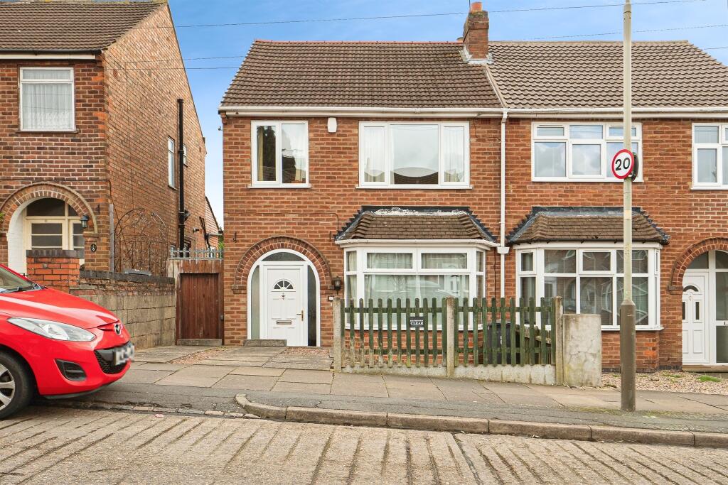 3 bedroom semi-detached house for sale in Milverton Avenue, Leicester, LE4