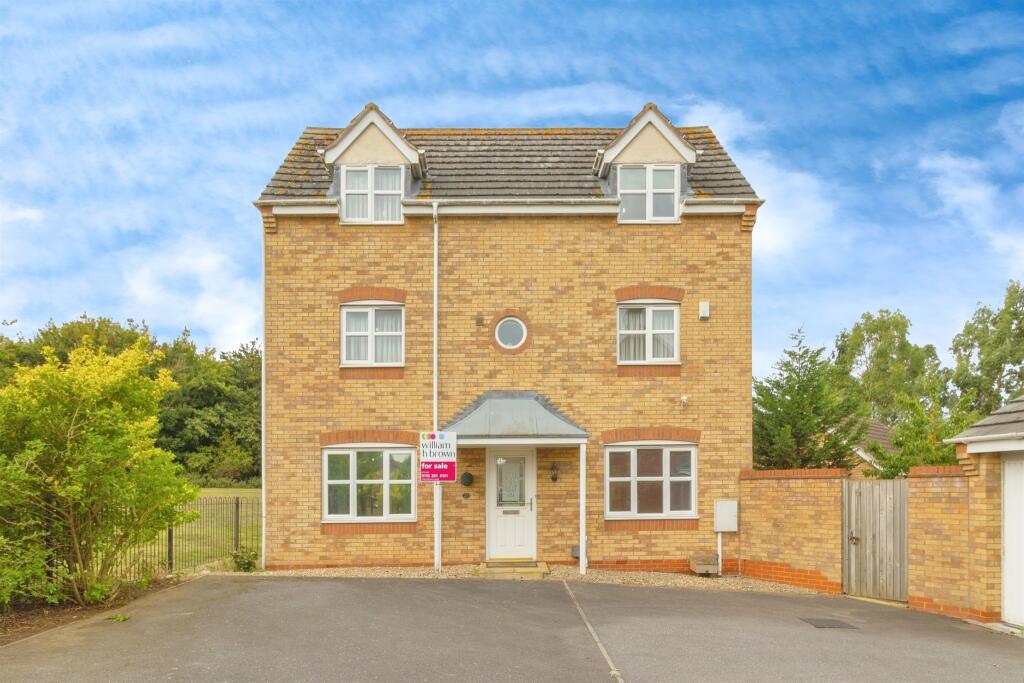 4 bedroom detached house for sale in Saxthorpe Road, Hamilton ...
