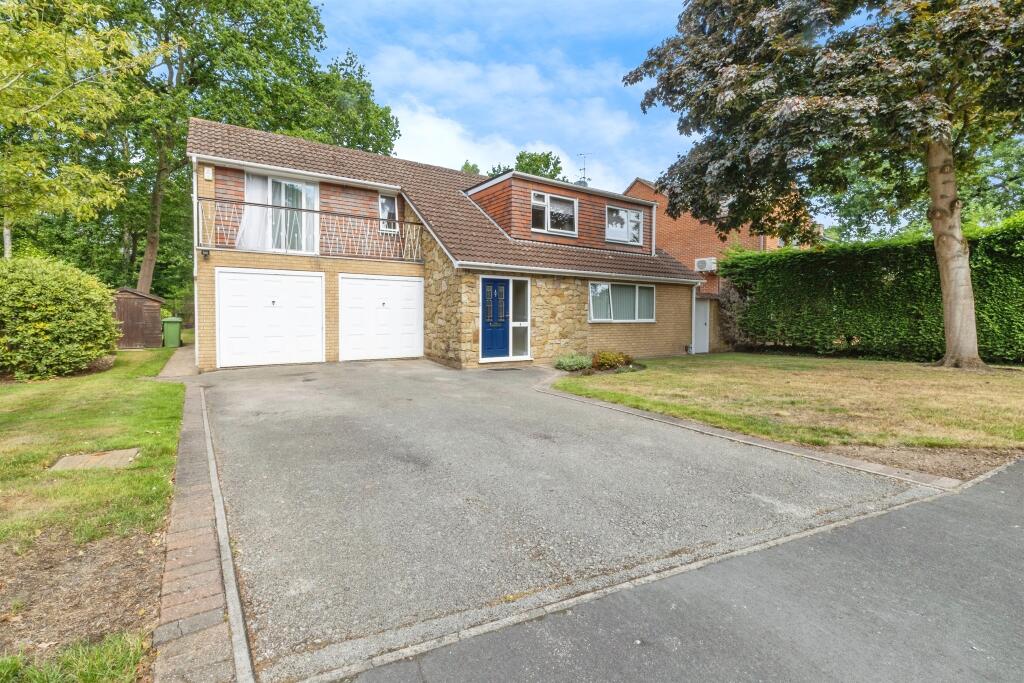 5 bedroom detached house for sale in Finningley Road, LINCOLN, LN6