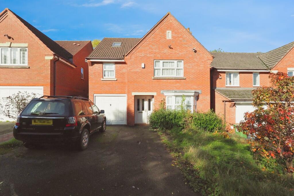6 bedroom detached house for sale in Haymeadow Close, Loughborough, LE11